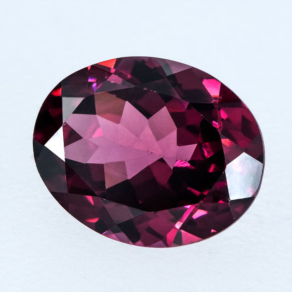 Rhodolite 3.17 CT 10x8 MM Oval Cut